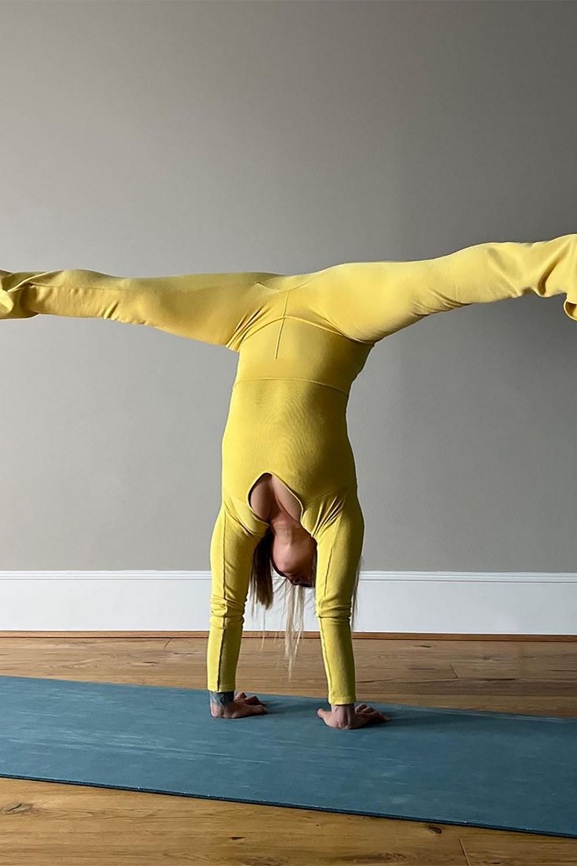 Cloud Seamless Long-Sleeve Bodysuit Fabletics