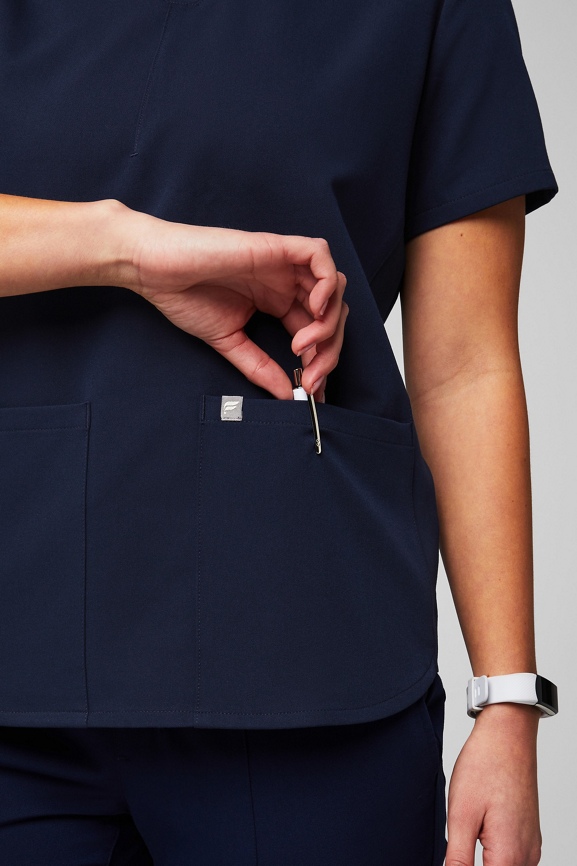 Method 2-Pocket Scrub Top - Fabletics